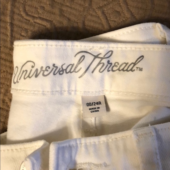 Universal Thread | Pants & Jumpsuits | Universal Threads White Cropped ...